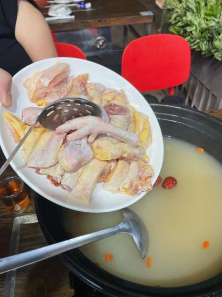 火锅鸡怎么吃_火锅鸡的正确吃法-第3张图片-山城妙识 火锅鸡怎么吃_火锅鸡的正确吃法-第3张图片-山城妙识