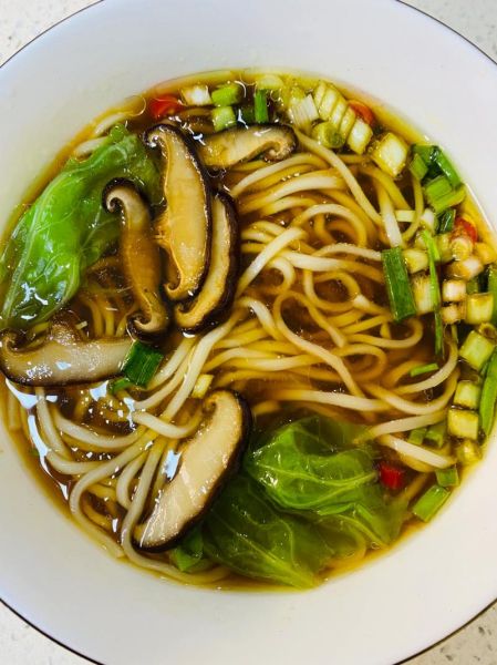 香菇炖鸡面难吃_为什么难吃-第3张图片-山城妙识 香菇炖鸡面难吃_为什么难吃-第3张图片-山城妙识