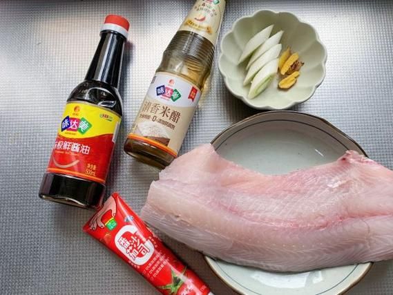 糖醋菊花鱼怎么做_糖醋菊花鱼正宗做法-第3张图片-山城妙识