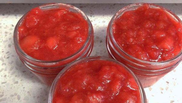 草莓酱泡水用开水还是冷水_草莓酱冲泡温度疑问-第1张图片-山城妙识 草莓酱泡水用开水还是冷水_草莓酱冲泡温度疑问-第1张图片-山城妙识