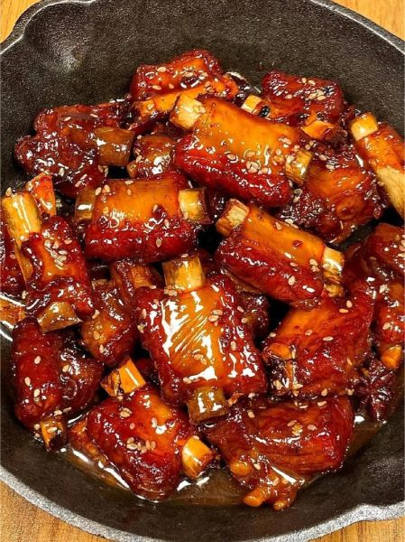 红烧排骨怎么做好吃又简单_家常红烧排骨做法-第1张图片-山城妙识 红烧排骨怎么做好吃又简单_家常红烧排骨做法-第1张图片-山城妙识