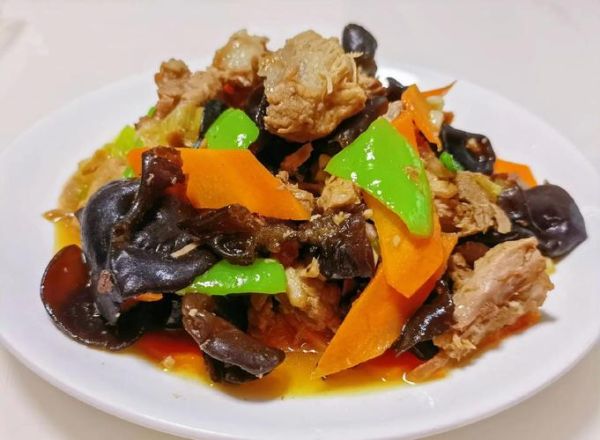 瘦肉炒木耳怎么做好吃_木耳炒肉滑嫩秘诀-第1张图片-山城妙识 瘦肉炒木耳怎么做好吃_木耳炒肉滑嫩秘诀-第1张图片-山城妙识