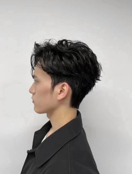 蚂蚱烫发型图片_适合什么脸型-第1张图片-山城妙识 蚂蚱烫发型图片_适合什么脸型-第1张图片-山城妙识