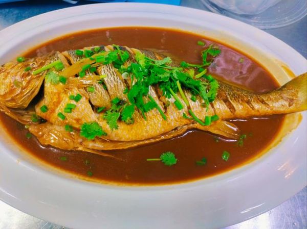 红烧鲈鱼怎么做_红烧鲈鱼的家常做法-第1张图片-山城妙识 红烧鲈鱼怎么做_红烧鲈鱼的家常做法-第1张图片-山城妙识