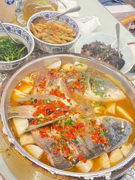 鱼头萝卜火锅怎么做_鱼头萝卜火锅的家常做法-第2张图片-山城妙识