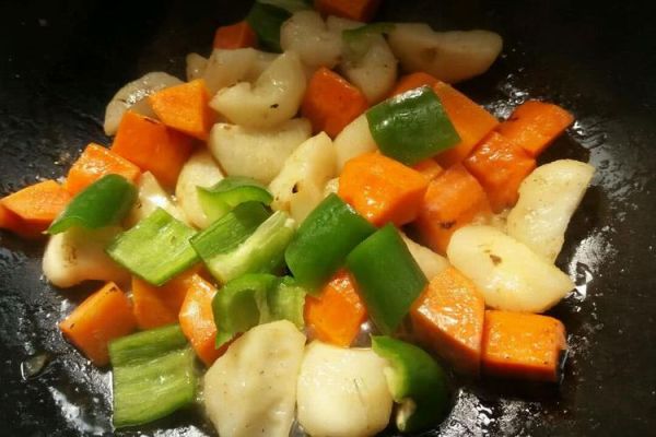 荸荠怎么炒好吃_荸荠炒什么菜最香-第2张图片-山城妙识