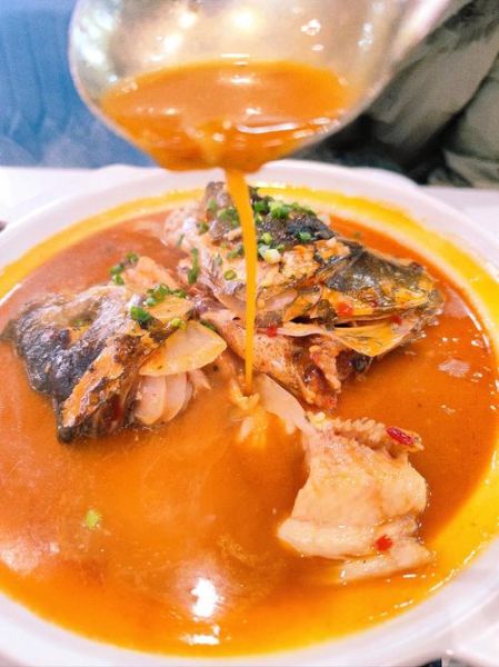 鱼头泡饭怎么做才正宗_鱼头泡饭的家常窍门-第1张图片-山城妙识 鱼头泡饭怎么做才正宗_鱼头泡饭的家常窍门-第1张图片-山城妙识