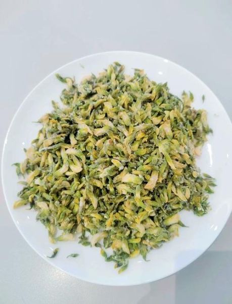 蒸槐花怎么蒸_蒸槐花需要焯水吗-第1张图片-山城妙识