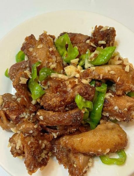 鸽子蒸着吃怎么做_蒸鸽子的家常做法-第3张图片-山城妙识