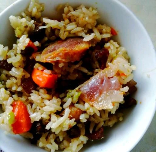 香菇腊肉饭怎么做_腊肉饭用哪种米最好-第3张图片-山城妙识 香菇腊肉饭怎么做_腊肉饭用哪种米最好-第3张图片-山城妙识