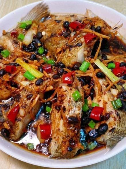 蒸鱼豉油怎么做清蒸鱼_清蒸鱼用蒸鱼豉油还是生抽-第2张图片-山城妙识