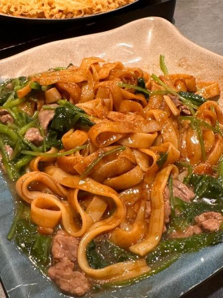 湿炒牛河怎么炒_湿炒牛河用什么河粉-第2张图片-山城妙识 湿炒牛河怎么炒_湿炒牛河用什么河粉-第2张图片-山城妙识