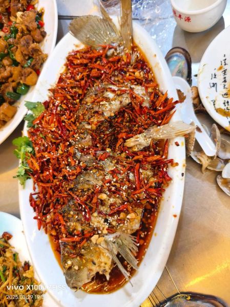 香辣鲤鱼怎么做_香辣鲤鱼的家常做法-第1张图片-山城妙识