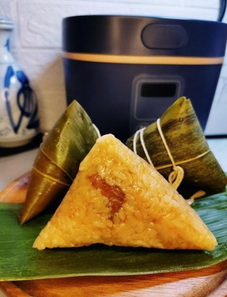 咸鸭蛋粽子怎么做_咸鸭蛋粽子做法大全-第2张图片-山城妙识 咸鸭蛋粽子怎么做_咸鸭蛋粽子做法大全-第2张图片-山城妙识