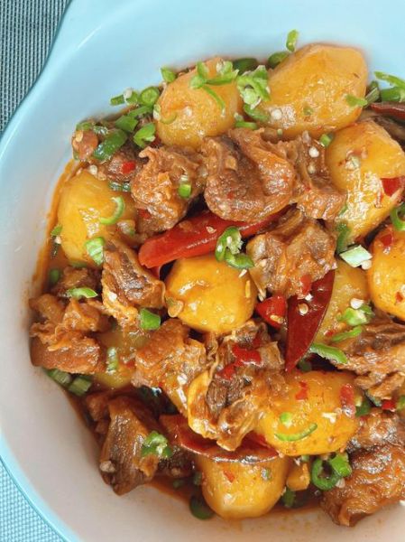 黄焖鸡土豆怎么做好吃_家庭版黄焖鸡土豆做法-第3张图片-山城妙识 黄焖鸡土豆怎么做好吃_家庭版黄焖鸡土豆做法-第3张图片-山城妙识