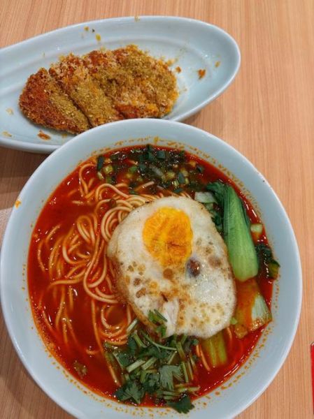 煎蛋面怎么做才好吃_煎蛋面需要哪些调料-第3张图片-山城妙识