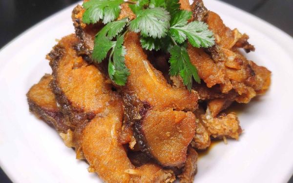 五香熏鱼怎么做才酥_五香熏鱼腌制多久入味-第1张图片-山城妙识