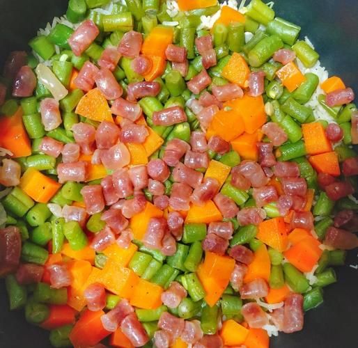 豆角焖饭电饭锅怎么做_豆角焖饭水米比例是多少-第3张图片-山城妙识 豆角焖饭电饭锅怎么做_豆角焖饭水米比例是多少-第3张图片-山城妙识
