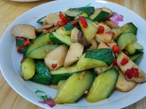 香菇黄瓜炒肉片怎么做_香菇黄瓜炒肉片家常做法-第2张图片-山城妙识 香菇黄瓜炒肉片怎么做_香菇黄瓜炒肉片家常做法-第2张图片-山城妙识