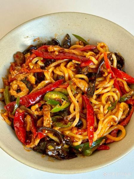 鱼香肉丝炒面怎么做_鱼香肉丝炒面好吃吗-第1张图片-山城妙识 鱼香肉丝炒面怎么做_鱼香肉丝炒面好吃吗-第1张图片-山城妙识