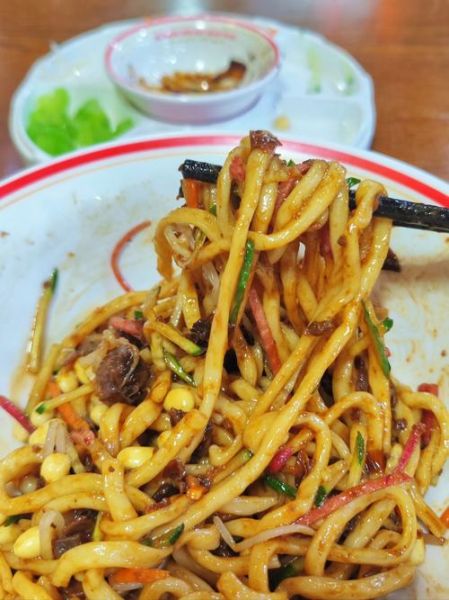 炸酱拌面怎么做_炸酱拌面最正宗的做法-第3张图片-山城妙识 炸酱拌面怎么做_炸酱拌面最正宗的做法-第3张图片-山城妙识