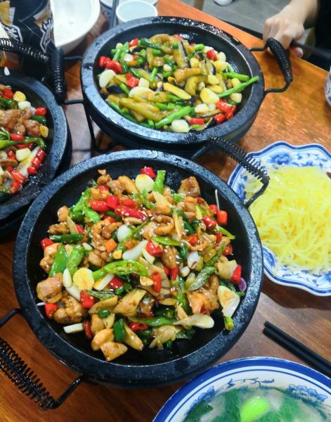 石锅菜用什么锅最好_石锅菜图片怎么拍才诱人-第2张图片-山城妙识 石锅菜用什么锅最好_石锅菜图片怎么拍才诱人-第2张图片-山城妙识