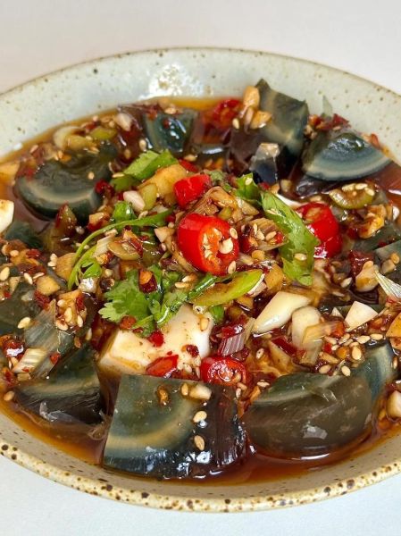 四川凉拌皮蛋怎么做_皮蛋要不要焯水-第2张图片-山城妙识 四川凉拌皮蛋怎么做_皮蛋要不要焯水-第2张图片-山城妙识