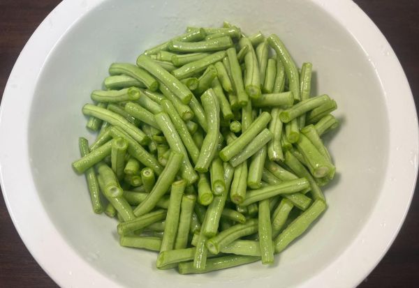 炒豆角用焯水吗_豆角焯水多久合适-第2张图片-山城妙识