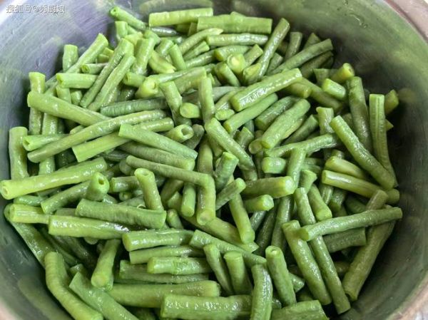 炒豆角用焯水吗_豆角焯水多久合适-第1张图片-山城妙识