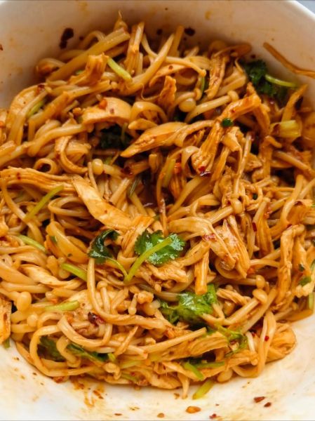 金针菇鸡胸肉减肥可以吃吗_怎么做更掉秤-第3张图片-山城妙识 金针菇鸡胸肉减肥可以吃吗_怎么做更掉秤-第3张图片-山城妙识