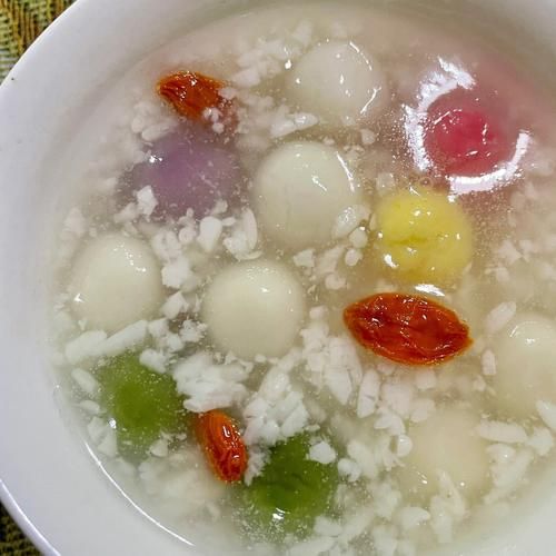 酒酿小圆子用什么勾芡_酒酿小圆子勾芡用淀粉还是糯米粉-第1张图片-山城妙识 酒酿小圆子用什么勾芡_酒酿小圆子勾芡用淀粉还是糯米粉-第1张图片-山城妙识