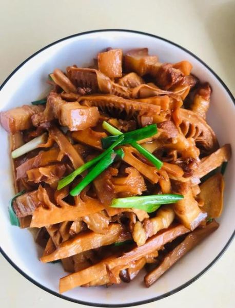 笋干炖肉怎么做_笋干炖肉要焯水吗-第3张图片-山城妙识 笋干炖肉怎么做_笋干炖肉要焯水吗-第3张图片-山城妙识