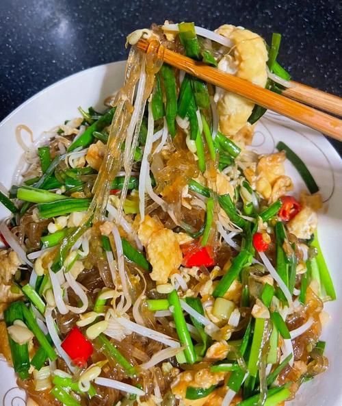 黄豆芽炒粉条肉怎么做_黄豆芽炒粉条肉的家常做法-第1张图片-山城妙识 黄豆芽炒粉条肉怎么做_黄豆芽炒粉条肉的家常做法-第1张图片-山城妙识