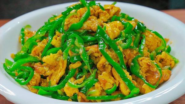 青椒炒什么好吃_青椒炒肉还是炒蛋更下饭-第1张图片-山城妙识 青椒炒什么好吃_青椒炒肉还是炒蛋更下饭-第1张图片-山城妙识