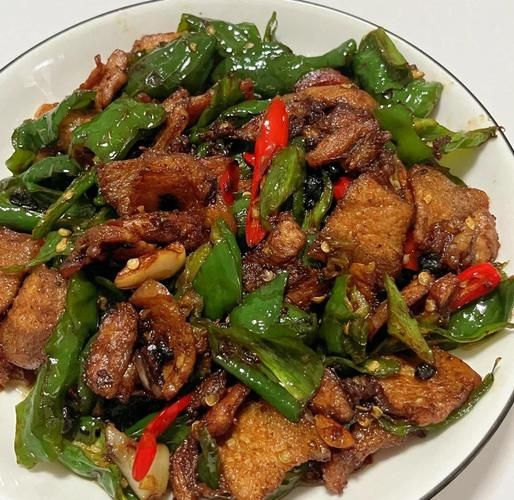 炒猪肉怎么炒才嫩_家常炒猪肉做法大全-第1张图片-山城妙识