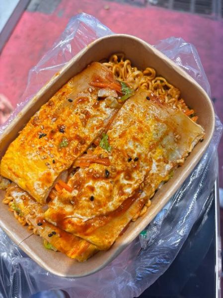 烤冷面简易做法_烤冷面怎么做好吃-第1张图片-山城妙识