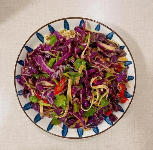 凉拌紫甘蓝怎么做不苦_紫甘蓝焯水还是直接拌-第2张图片-山城妙识 凉拌紫甘蓝怎么做不苦_紫甘蓝焯水还是直接拌-第2张图片-山城妙识