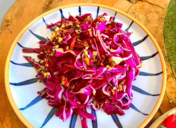 凉拌紫甘蓝怎么做不苦_紫甘蓝焯水还是直接拌-第3张图片-山城妙识 凉拌紫甘蓝怎么做不苦_紫甘蓝焯水还是直接拌-第3张图片-山城妙识