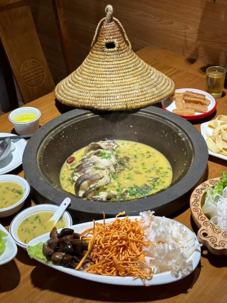 蒸汽石锅鱼做法_蒸汽石锅鱼哪里好吃-第1张图片-山城妙识 蒸汽石锅鱼做法_蒸汽石锅鱼哪里好吃-第1张图片-山城妙识