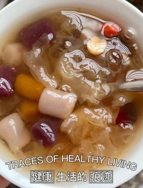 银耳莲子羹什么时候喝最好_喝银耳莲子羹的最佳时间-第3张图片-山城妙识 银耳莲子羹什么时候喝最好_喝银耳莲子羹的最佳时间-第3张图片-山城妙识