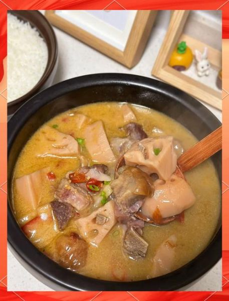 腊排骨炖藕怎么做好吃_腊排骨炖藕的做法窍门-第1张图片-山城妙识 腊排骨炖藕怎么做好吃_腊排骨炖藕的做法窍门-第1张图片-山城妙识