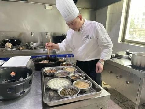 大锅菜领导在线听_怎么听才高效-第1张图片-山城妙识