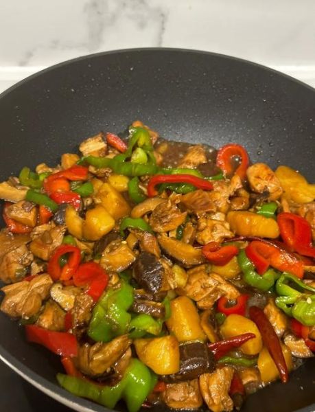 香菇焖鸡怎么做_香菇焖鸡需要焯水吗-第2张图片-山城妙识 香菇焖鸡怎么做_香菇焖鸡需要焯水吗-第2张图片-山城妙识