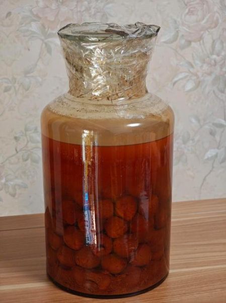 荔枝酒泡了二十年还能喝吗_二十年荔枝酒的功效与作用-第2张图片-山城妙识 荔枝酒泡了二十年还能喝吗_二十年荔枝酒的功效与作用-第2张图片-山城妙识