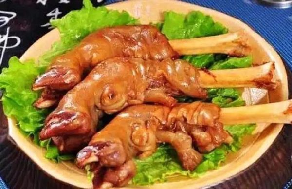 胡辣羊蹄怎么做_羊蹄去腥技巧-第1张图片-山城妙识