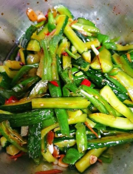 黄瓜辣椒咸菜怎么腌制_黄瓜辣椒咸菜腌制方法-第1张图片-山城妙识