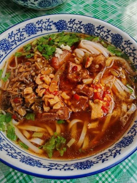 长沙米粉热量高吗_减肥能吃吗-第1张图片-山城妙识 长沙米粉热量高吗_减肥能吃吗-第1张图片-山城妙识