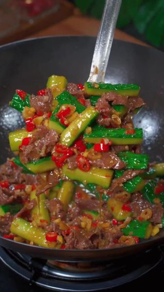 青瓜炒牛肉怎么做_青瓜炒牛肉先炒哪个-第3张图片-山城妙识 青瓜炒牛肉怎么做_青瓜炒牛肉先炒哪个-第3张图片-山城妙识
