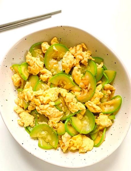 西葫芦炒鸡蛋怎么做_西葫芦炒鸡蛋先炒哪个-第3张图片-山城妙识 西葫芦炒鸡蛋怎么做_西葫芦炒鸡蛋先炒哪个-第3张图片-山城妙识