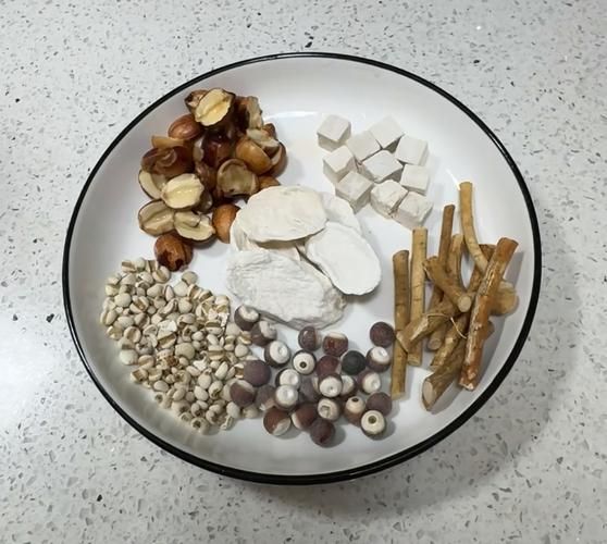 广东春季煲汤食谱大全_春季祛湿汤怎么做-第3张图片-山城妙识 广东春季煲汤食谱大全_春季祛湿汤怎么做-第3张图片-山城妙识